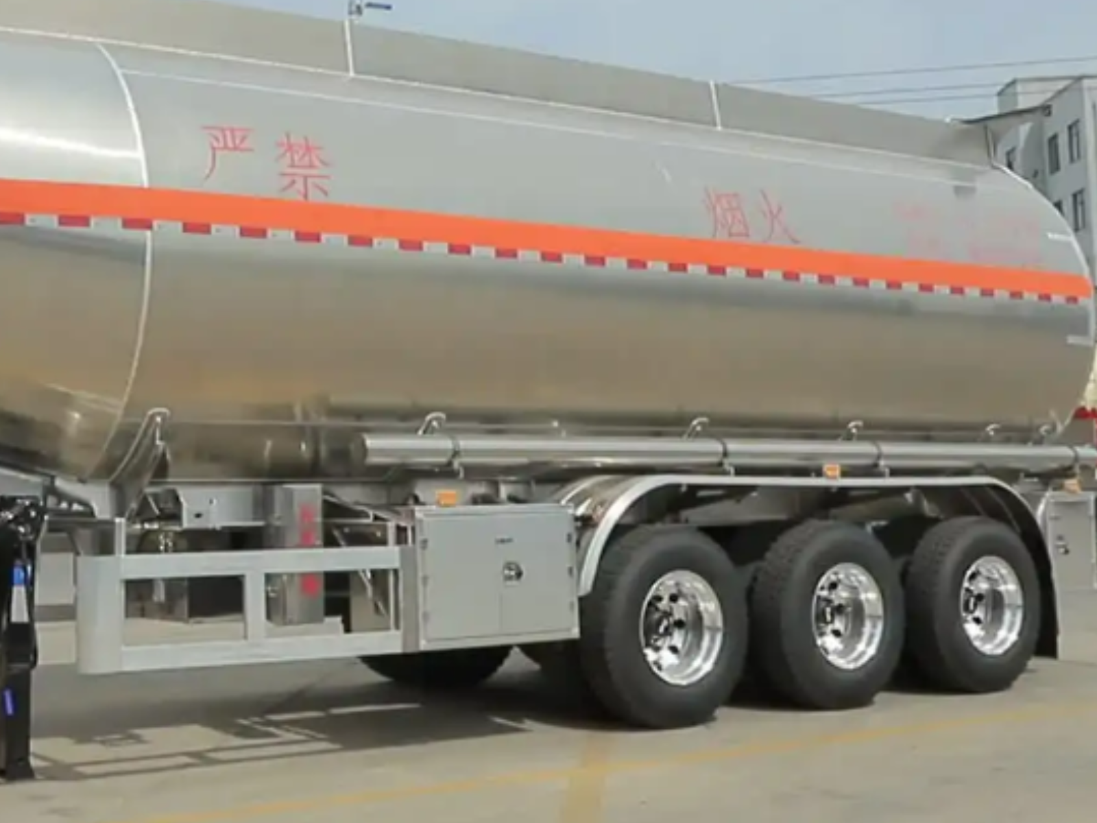 Tanker Semi Truck - Amigo