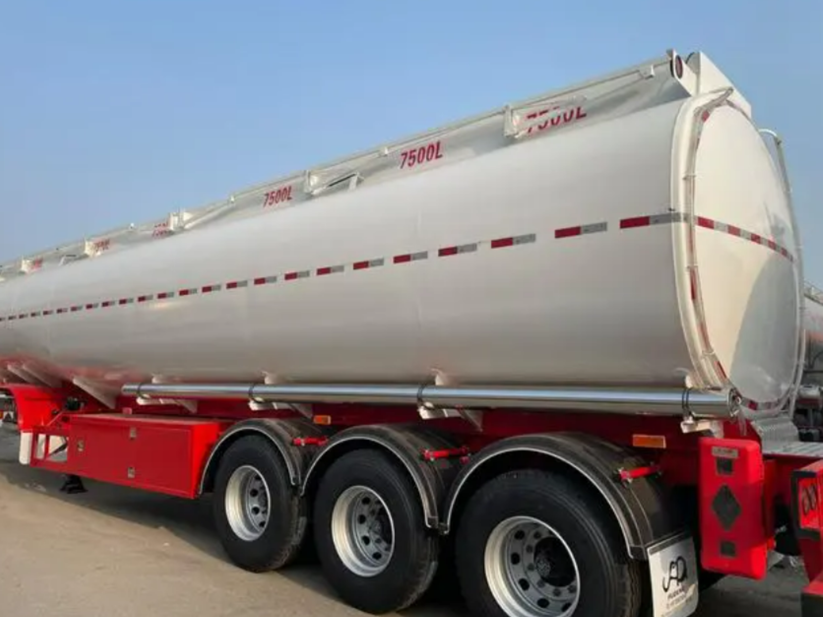 Tanker Semi Truck - Amigo